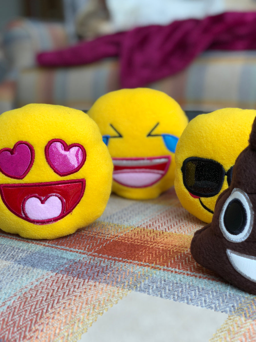 Emoji Soft Dog Toys – Ruffle Snuffle